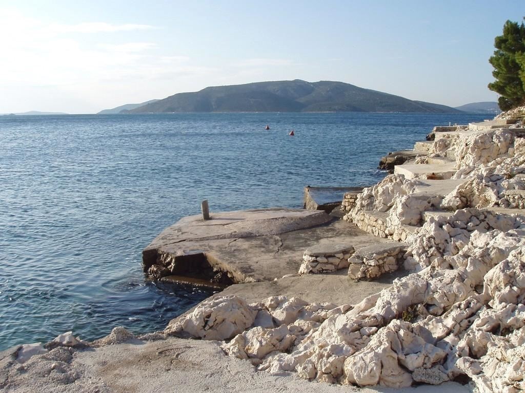 APARTMANI KELAM 3 * | Coral Travel (Horvaatia, Ciova Island)