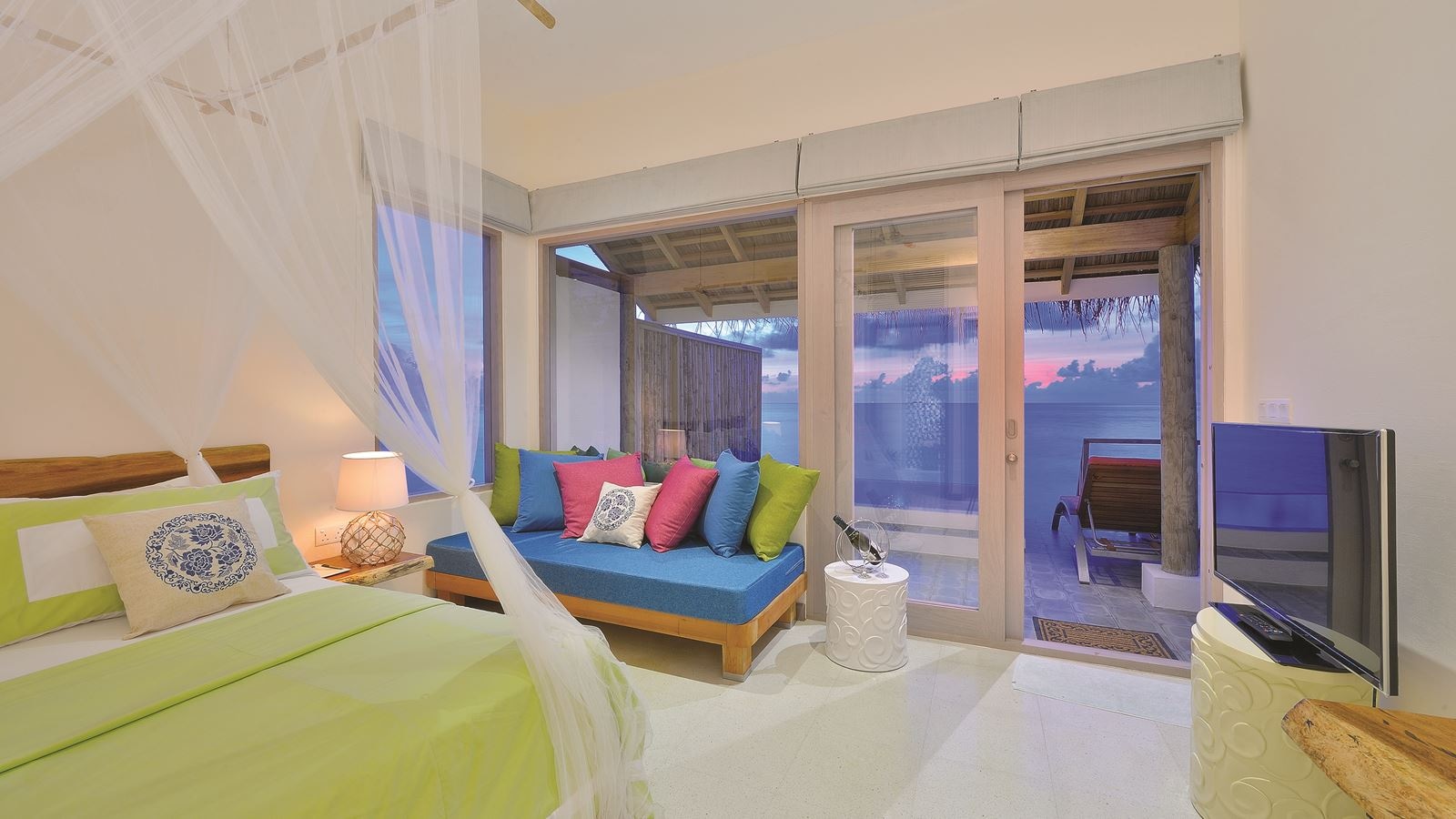 OBLU BY ATMOSPHERE AT HELENGELI 4 * | Coral Travel (Maldiivid, North ...