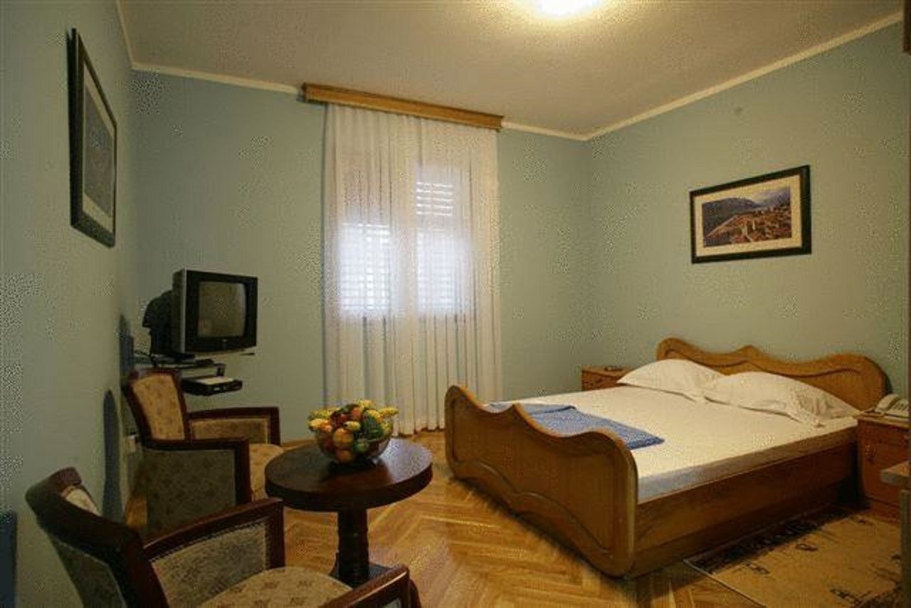 MARIJA 2 DOBROTA 3 * | Coral Travel (Montenegro, Dobrota)